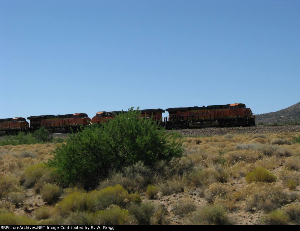BNSF 8279 (ES44C4)